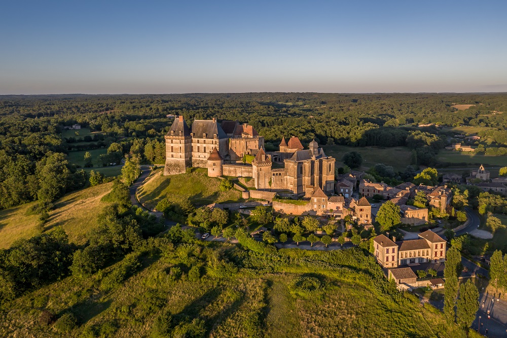 History of Biron Caslte – From Fortress to Renaissance Gem